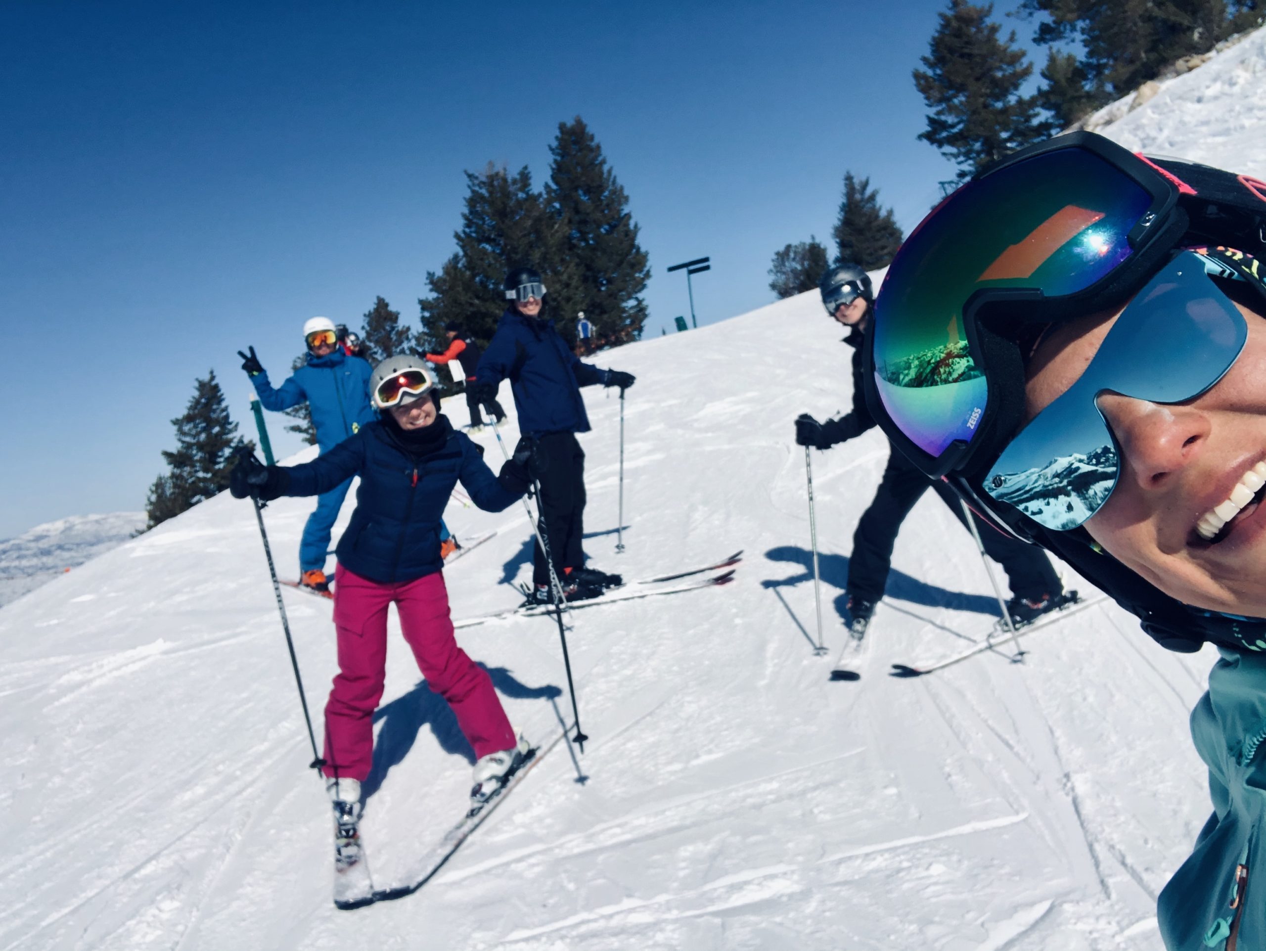 No more faceplanting: Learn to ride a ski lift properly - SkierTV
